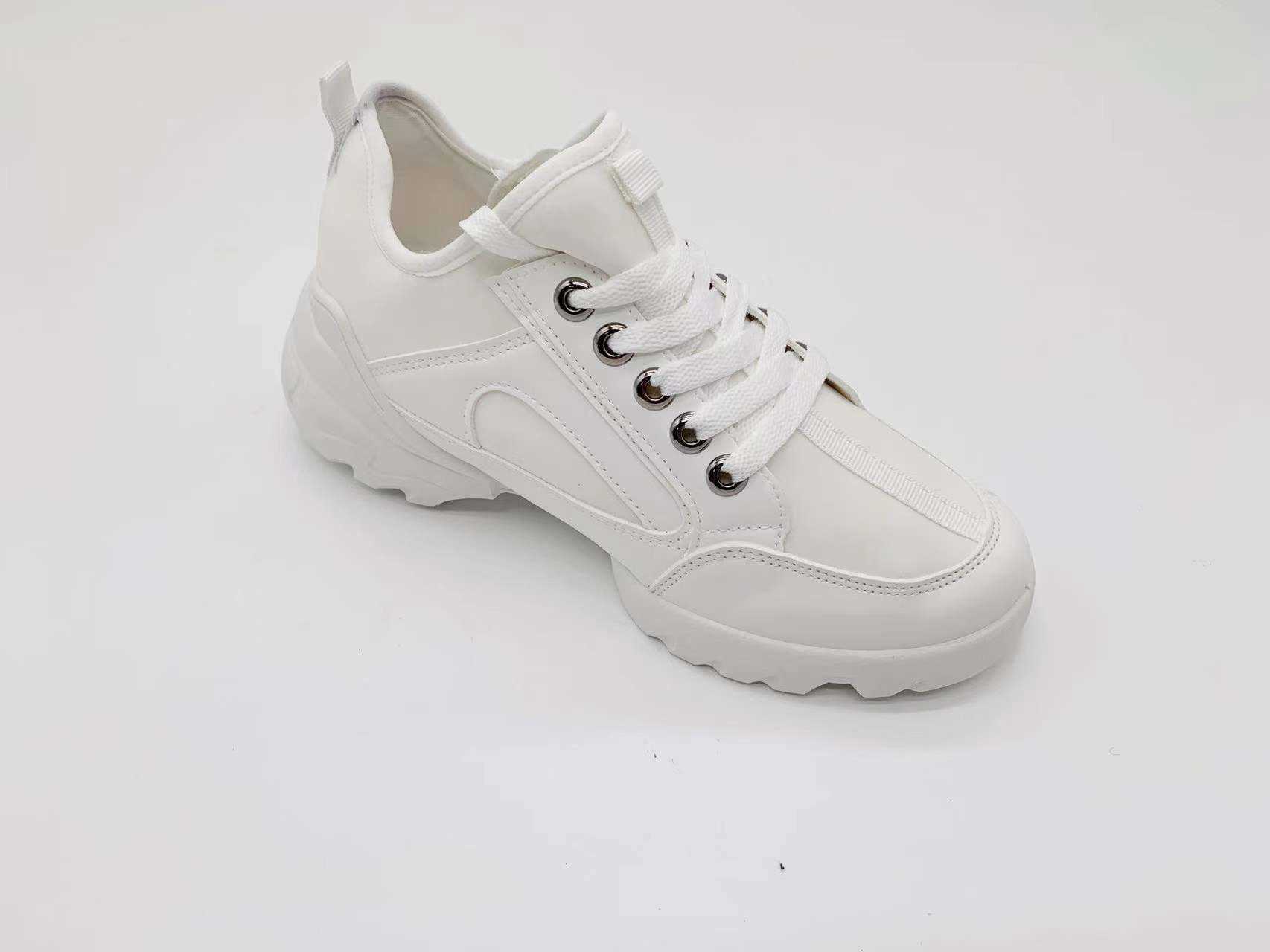 LA212 WHITE