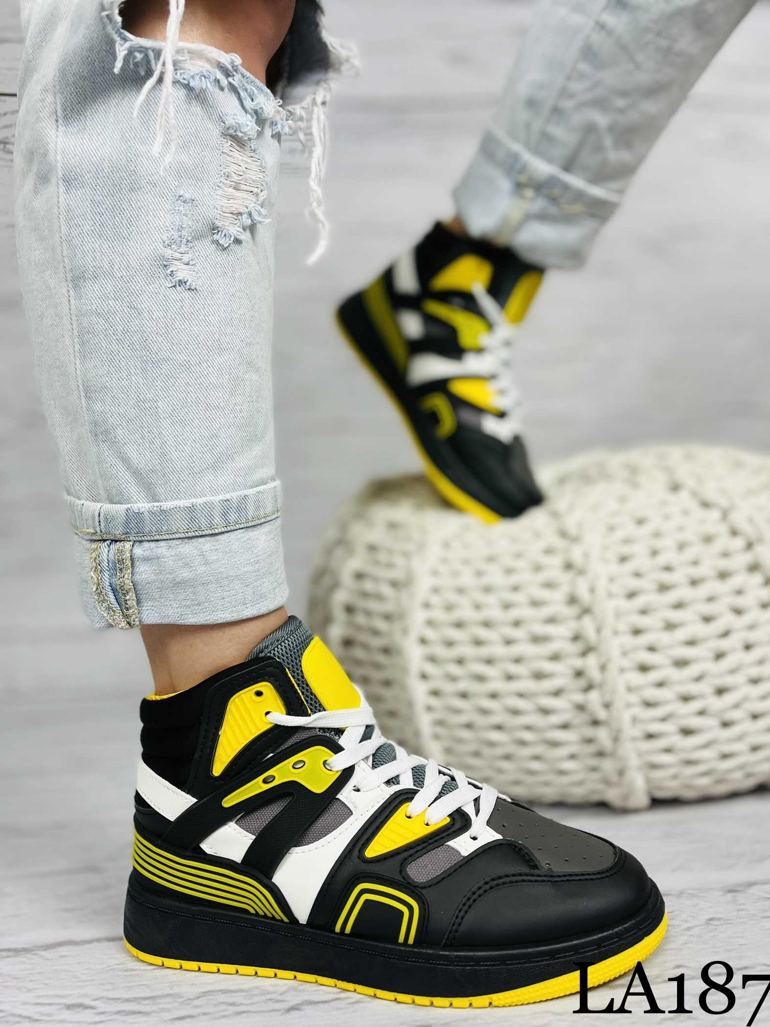 LA187 BLACK YELLOW